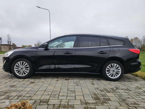Black Ford Focus 2019 in Marupe, with an engine capacity of 1.00 L and mileage of 111 thousand km for 9000 €, photo 10 on AUTOMOTO.COM.LV