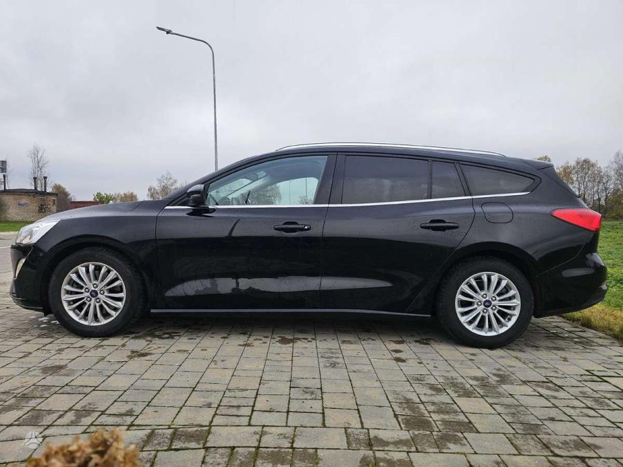 Black Ford Focus 2019 in Marupe, with an engine capacity of 1.00 L and mileage of 111 thousand km for 9000 €, photo 10 on AUTOMOTO.COM.LV