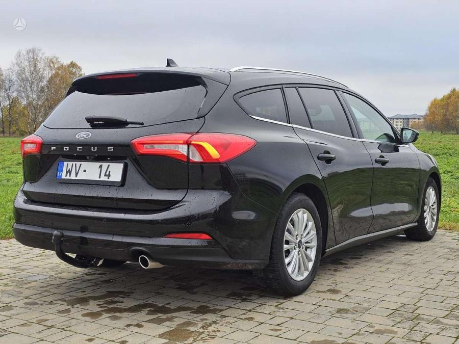 Black Ford Focus 2019 in Marupe, with an engine capacity of 1.00 L and mileage of 111 thousand km for 9000 €, photo 12 on AUTOMOTO.COM.LV