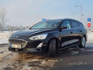 Black Ford Focus 2019 in Riga, with an engine capacity of 1.00 L and mileage of 113 thousand km for 8900 €, photo 2 on AUTOMOTO.COM.LV