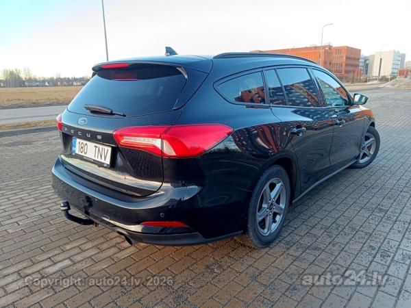 Black Ford Focus 2019 in Tartu, with an engine capacity of 1.00 L and mileage of 135 thousand km for 10999 €, photo 4 on AUTOMOTO.COM.LV