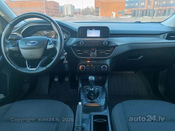Black Ford Focus 2019 in Tartu, with an engine capacity of 1.00 L and mileage of 135 thousand km for 10999 €, photo 8 on AUTOMOTO.COM.LV