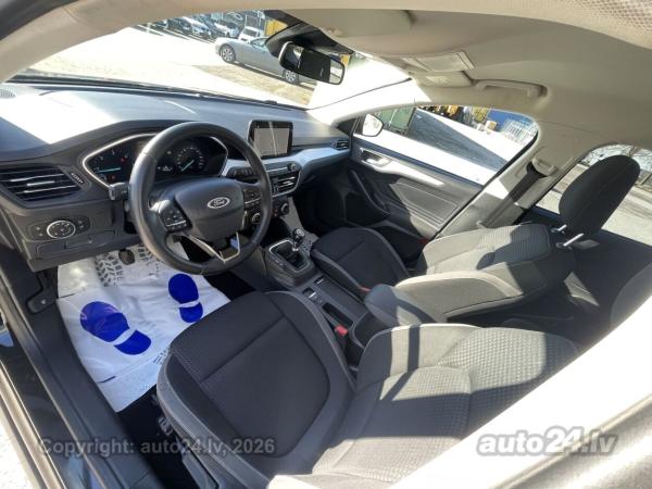 Black Ford Focus 2019 in Tartu, with an engine capacity of 1.50 L and mileage of 183 thousand km for 9799 €, photo 5 on AUTOMOTO.COM.LV