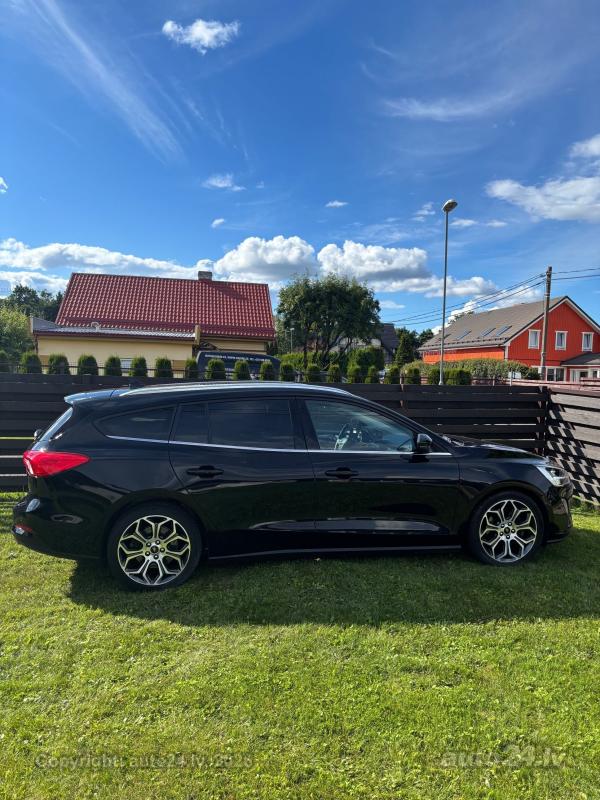 Melns Ford Focus 2019 Pērnava, ar dzinēja tilpumu 1.00 L un nobraukumu 148 tūkst. km par 10990 €, foto 3 vietnē AUTOMOTO.COM.LV
