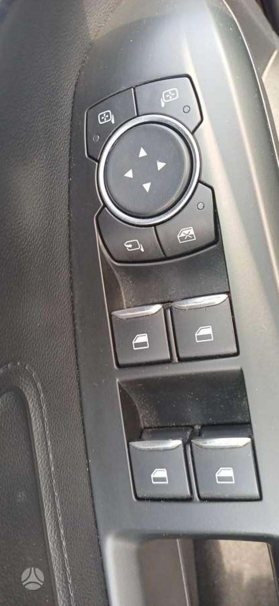 Melns Ford Focus 2019 Kauņa, ar dzinēja tilpumu 1.50 L un nobraukumu 192 tūkst. km par 6450 €, foto 13 vietnē AUTOMOTO.COM.LV