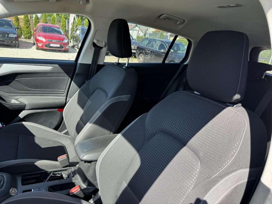 Black Ford Focus 2019 in Alytus, with an engine capacity of 1.50 L and mileage of 288 thousand km for 3650 €, photo 8 on AUTOMOTO.COM.LV