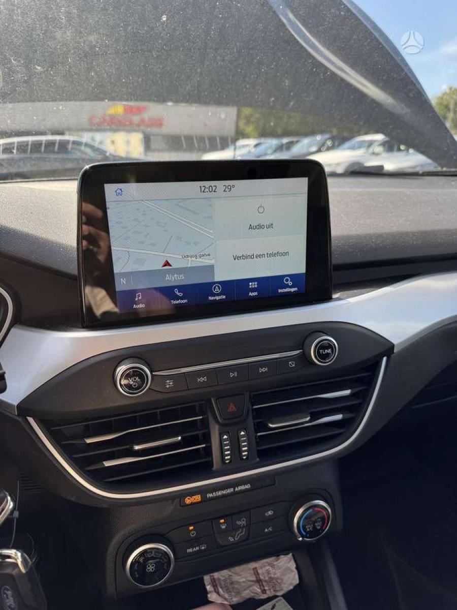 Black Ford Focus 2019 in Alytus, with an engine capacity of 1.50 L and mileage of 288 thousand km for 3650 €, photo 12 on AUTOMOTO.COM.LV