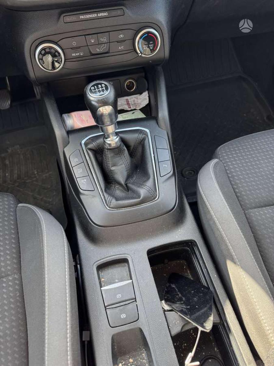 Black Ford Focus 2019 in Alytus, with an engine capacity of 1.50 L and mileage of 288 thousand km for 3650 €, photo 14 on AUTOMOTO.COM.LV