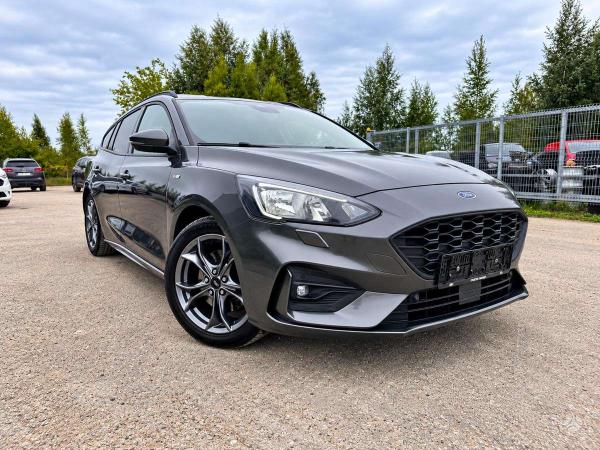 Black Ford Focus 2019 in Pakruojis, with an engine capacity of 1.50 L and mileage of 201 thousand km for 7800 €, photo 3 on AUTOMOTO.COM.LV