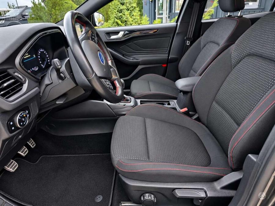 Melns Ford Focus 2019 Pakruojis, ar dzinēja tilpumu 1.50 L un nobraukumu 201 tūkst. km par 7800 €, foto 10 vietnē AUTOMOTO.COM.LV