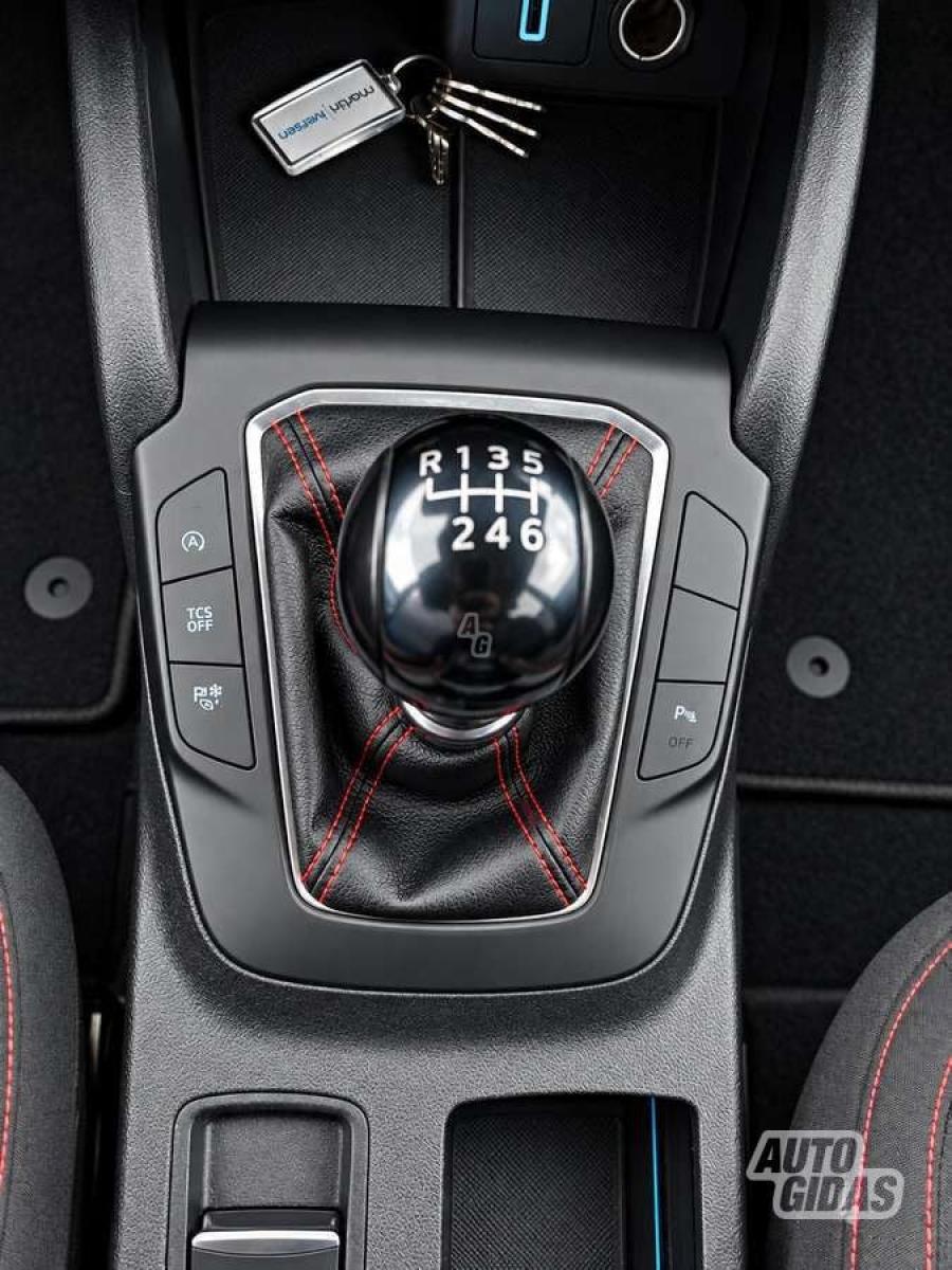 Melns Ford Focus 2019 Pakruojis, ar dzinēja tilpumu 1.50 L un nobraukumu 201 tūkst. km par 7800 €, foto 13 vietnē AUTOMOTO.COM.LV