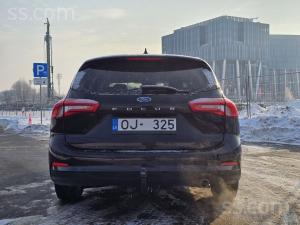 Black Ford Focus 2019 in Riga, with an engine capacity of 1.00 L and mileage of 112 thousand km for 8800 €, photo 7 on AUTOMOTO.COM.LV
