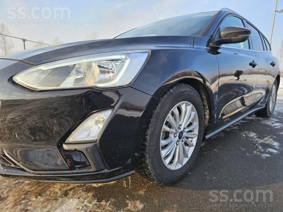 Black Ford Focus 2019 in Riga, with an engine capacity of 1.00 L and mileage of 112 thousand km for 8800 €, photo 10 on AUTOMOTO.COM.LV