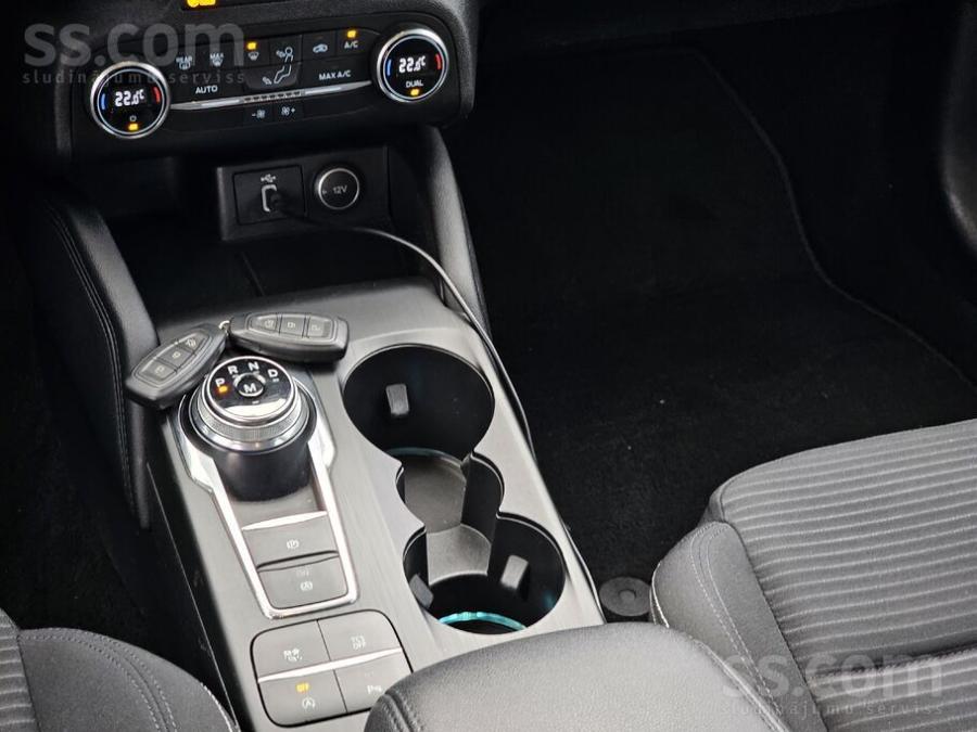 Black Ford Focus 2019 in Riga, with an engine capacity of 1.00 L and mileage of 112 thousand km for 8800 €, photo 17 on AUTOMOTO.COM.LV