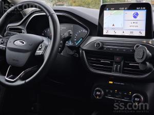 Black Ford Focus 2019 in Riga, with an engine capacity of 1.00 L and mileage of 112 thousand km for 8800 €, photo 18 on AUTOMOTO.COM.LV