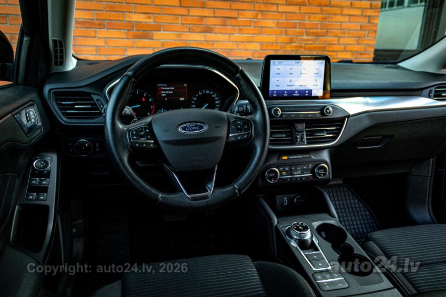 Melns Ford Focus 2019 Pērnava, ar dzinēja tilpumu 1.00 L un nobraukumu 150 tūkst. km par 9990 €, foto 11 vietnē AUTOMOTO.COM.LV