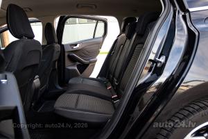 Melns Ford Focus 2019 Pērnava, ar dzinēja tilpumu 1.00 L un nobraukumu 150 tūkst. km par 9990 €, foto 13 vietnē AUTOMOTO.COM.LV