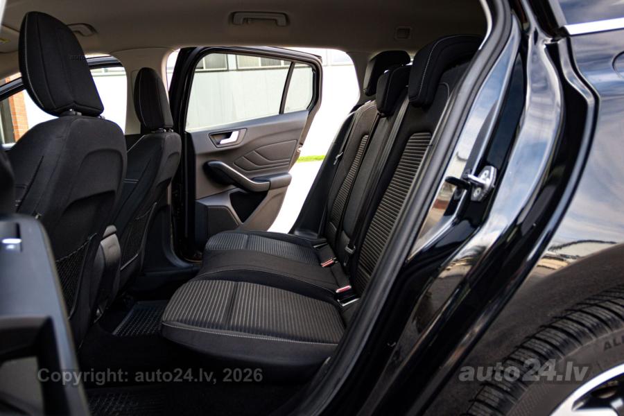 Melns Ford Focus 2019 Pērnava, ar dzinēja tilpumu 1.00 L un nobraukumu 150 tūkst. km par 9990 €, foto 13 vietnē AUTOMOTO.COM.LV