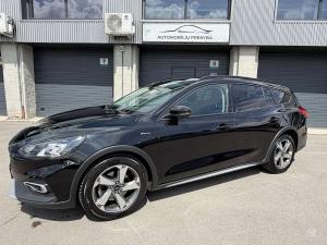 Black Ford Focus 2020 in Siauliai, with an engine capacity of 1.00 L and mileage of 182 thousand km for 7400 €, photo  on AUTOMOTO.COM.LV