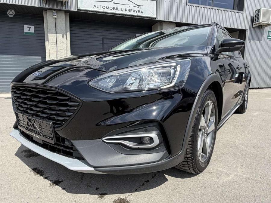 Black Ford Focus 2020 in Siauliai, with an engine capacity of 1.00 L and mileage of 182 thousand km for 7400 €, photo 14 on AUTOMOTO.COM.LV