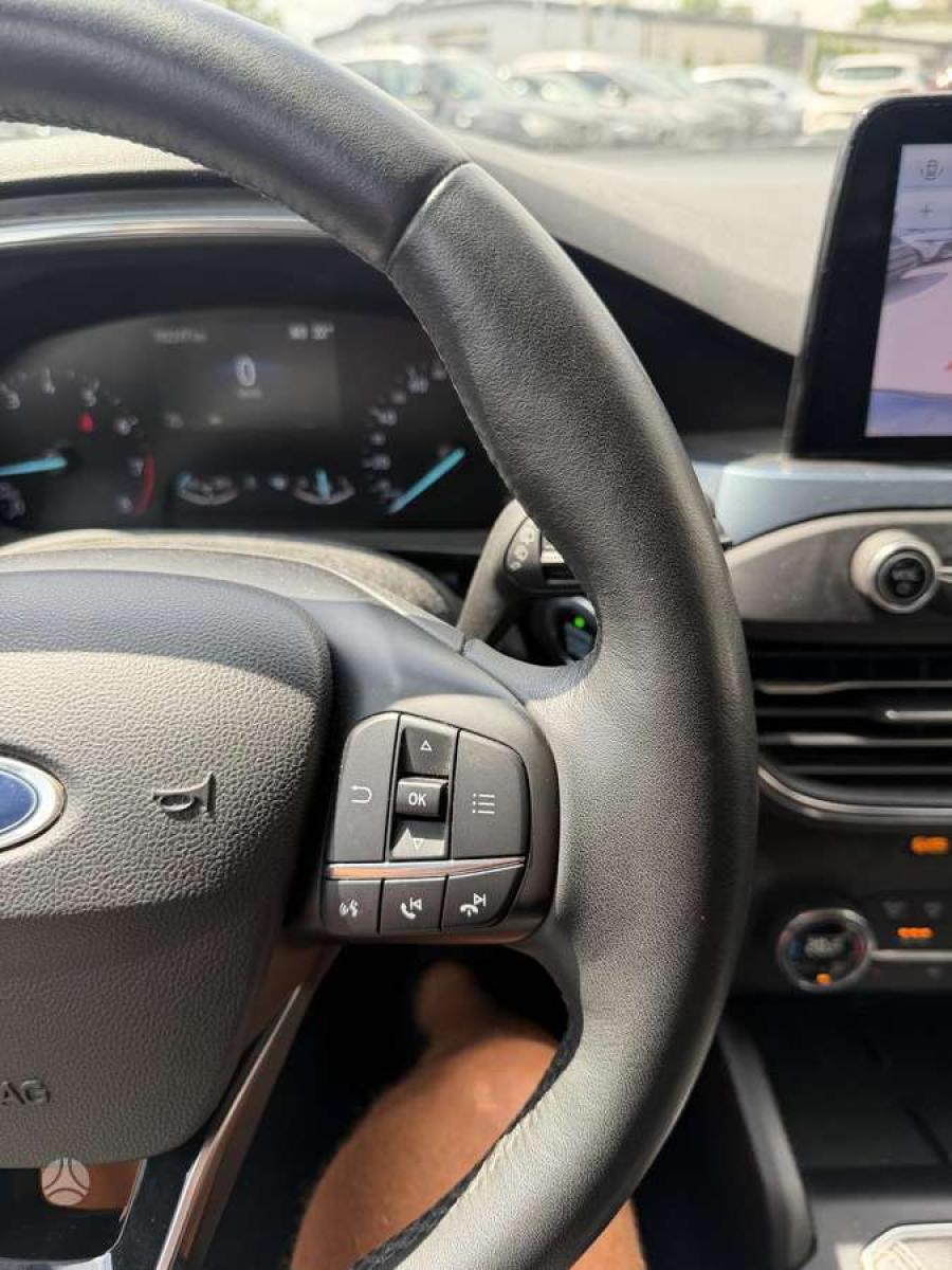 Black Ford Focus 2020 in Siauliai, with an engine capacity of 1.00 L and mileage of 182 thousand km for 7400 €, photo 21 on AUTOMOTO.COM.LV