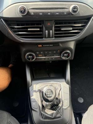 Black Ford Focus 2020 in Siauliai, with an engine capacity of 1.00 L and mileage of 182 thousand km for 7400 €, photo 27 on AUTOMOTO.COM.LV