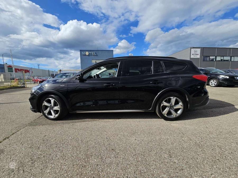 Black Ford Focus 2020 in Kaunas, with an engine capacity of 2.00 L and mileage of 206 thousand km for 8999 €, photo 6 on AUTOMOTO.COM.LV