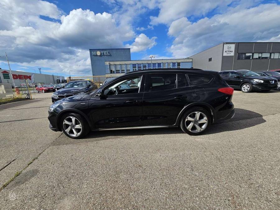 Black Ford Focus 2020 in Kaunas, with an engine capacity of 2.00 L and mileage of 206 thousand km for 8999 €, photo 7 on AUTOMOTO.COM.LV