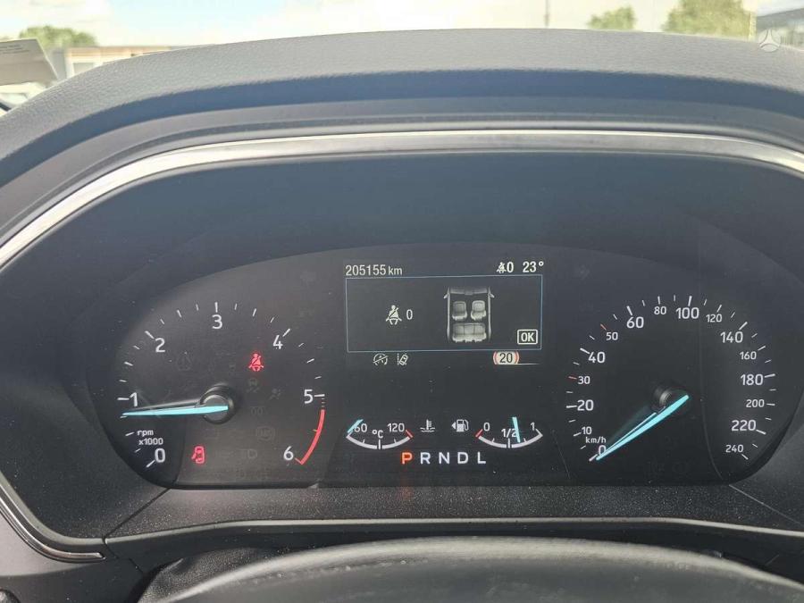 Black Ford Focus 2020 in Kaunas, with an engine capacity of 2.00 L and mileage of 206 thousand km for 8999 €, photo 16 on AUTOMOTO.COM.LV