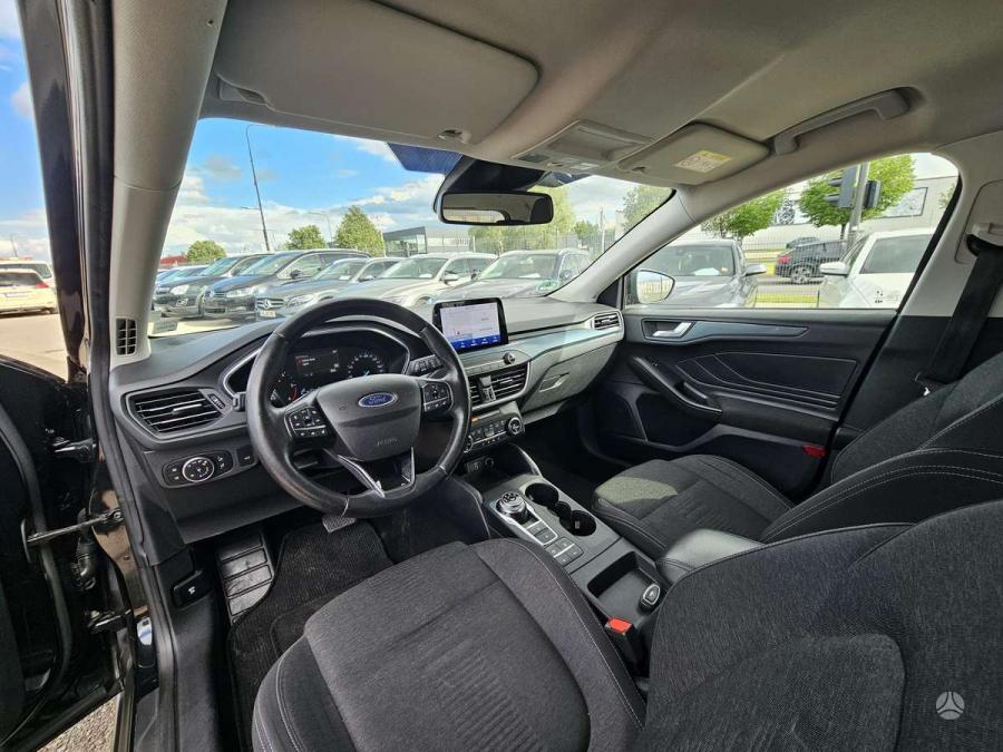 Black Ford Focus 2020 in Kaunas, with an engine capacity of 2.00 L and mileage of 206 thousand km for 8999 €, photo 17 on AUTOMOTO.COM.LV