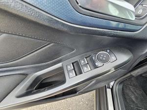 Black Ford Focus 2020 in Kaunas, with an engine capacity of 2.00 L and mileage of 206 thousand km for 8999 €, photo 19 on AUTOMOTO.COM.LV