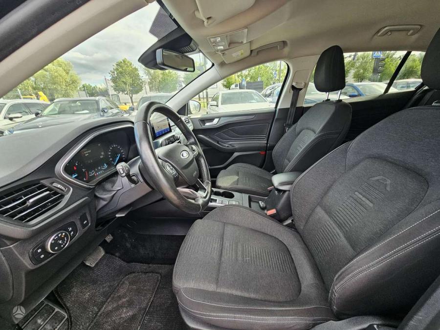 Black Ford Focus 2020 in Kaunas, with an engine capacity of 2.00 L and mileage of 206 thousand km for 8999 €, photo 21 on AUTOMOTO.COM.LV