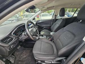 Black Ford Focus 2020 in Kaunas, with an engine capacity of 2.00 L and mileage of 206 thousand km for 8999 €, photo 23 on AUTOMOTO.COM.LV