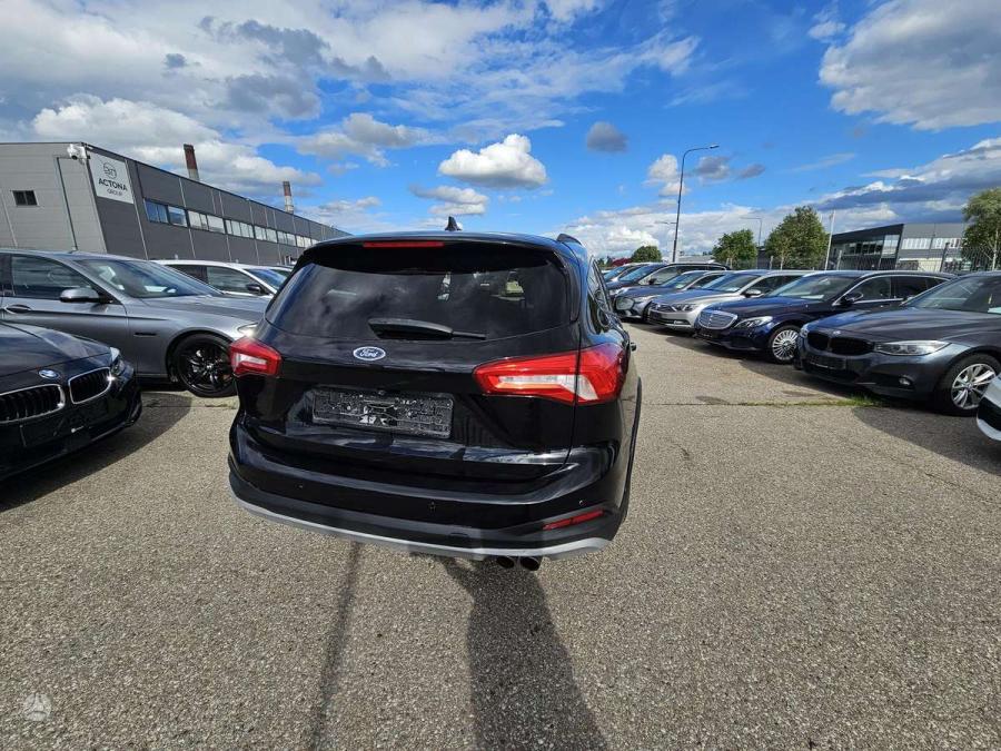 Black Ford Focus 2020 in Kaunas, with an engine capacity of 2.00 L and mileage of 206 thousand km for 8999 €, photo 29 on AUTOMOTO.COM.LV