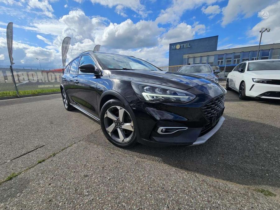 Black Ford Focus 2020 in Kaunas, with an engine capacity of 2.00 L and mileage of 206 thousand km for 8999 €, photo 35 on AUTOMOTO.COM.LV