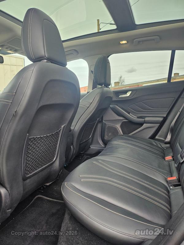 Melns Ford Focus 2020 Tallina, ar dzinēja tilpumu 2.00 L un nobraukumu 233 tūkst. km par 11500 €, foto 7 vietnē AUTOMOTO.COM.LV