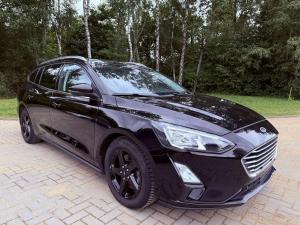 Melns Ford Focus 2020 Kauņa, ar dzinēja tilpumu 1.50 L un nobraukumu 200 tūkst. km par 8550 €, foto  vietnē AUTOMOTO.COM.LV