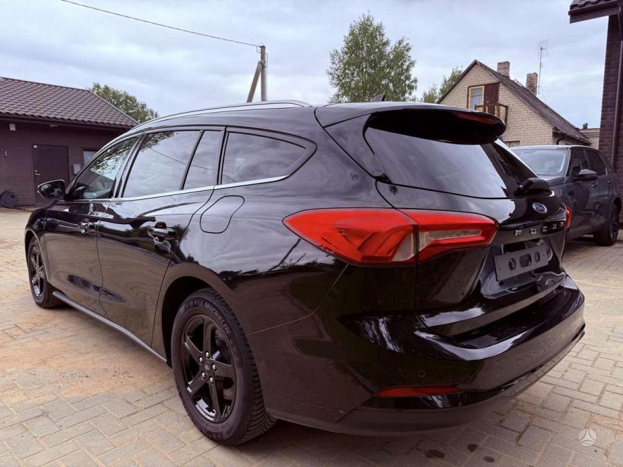 Melns Ford Focus 2020 Kauņa, ar dzinēja tilpumu 1.50 L un nobraukumu 200 tūkst. km par 8550 €, foto 5 vietnē AUTOMOTO.COM.LV