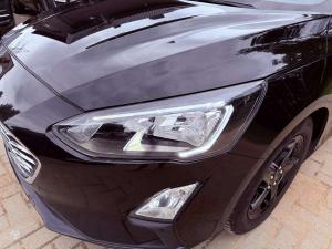 Melns Ford Focus 2020 Kauņa, ar dzinēja tilpumu 1.50 L un nobraukumu 200 tūkst. km par 8550 €, foto 15 vietnē AUTOMOTO.COM.LV