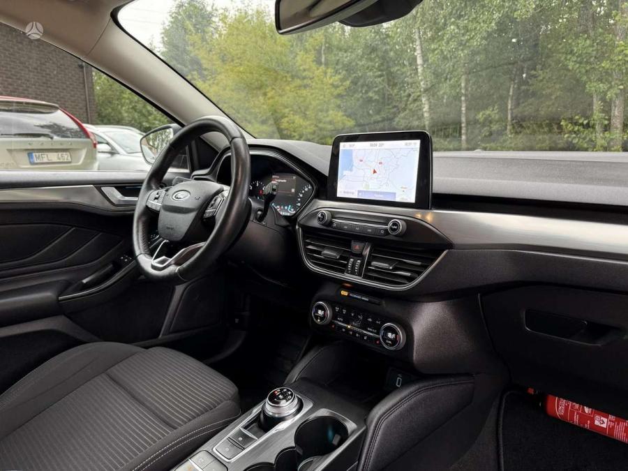 Melns Ford Focus 2020 Kauņa, ar dzinēja tilpumu 1.50 L un nobraukumu 200 tūkst. km par 8550 €, foto 29 vietnē AUTOMOTO.COM.LV