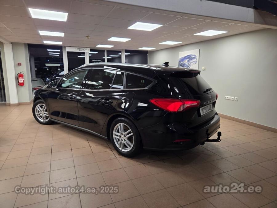 Melns Ford Focus 2021 Tartu, ar dzinēja tilpumu 1.50 L un nobraukumu 158 tūkst. km par 12999 €, foto 3 vietnē AUTOMOTO.COM.LV