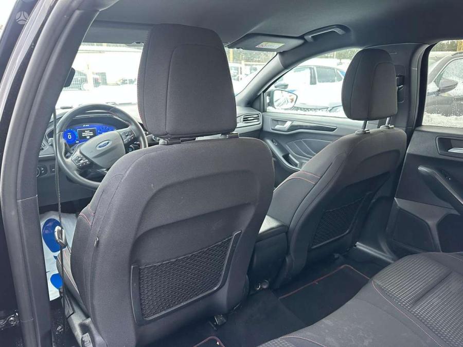 Black Ford Focus 2021 in Vilnius, with an engine capacity of 1.00 L and mileage of 173 thousand km for 9500 €, photo 14 on AUTOMOTO.COM.LV