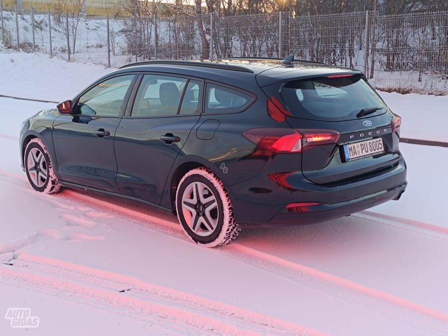 Melns Ford Focus 2022 Telšiai, ar dzinēja tilpumu 1.50 L un nobraukumu 105 tūkst. km par 10399 €, foto 5 vietnē AUTOMOTO.COM.LV