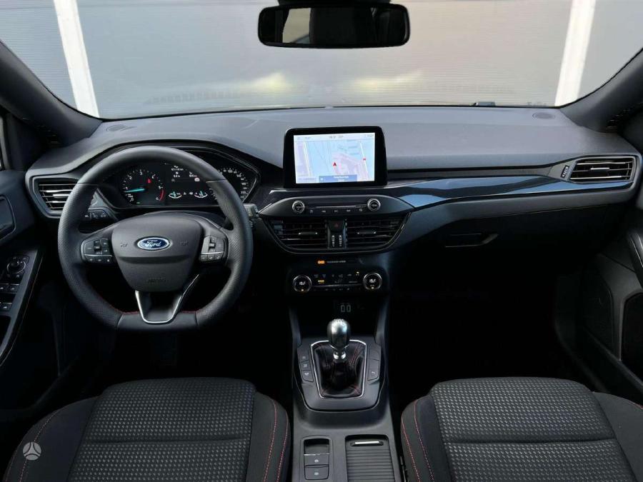 Melns Ford Focus 2022 Tallina, ar dzinēja tilpumu 1.50 L un nobraukumu 48 tūkst. km par 18500 €, foto 8 vietnē AUTOMOTO.COM.LV