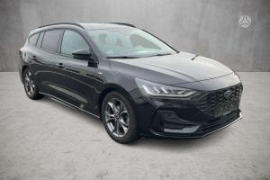 Black Ford Focus 2022 in Kaunas, with an engine capacity of 1.50 L and mileage of 160 thousand km for 13673 €, photo 2 on AUTOMOTO.COM.LV