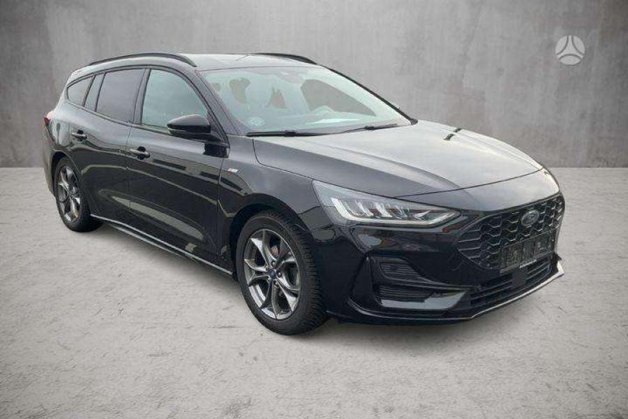 Black Ford Focus 2022 in Kaunas, with an engine capacity of 1.50 L and mileage of 160 thousand km for 13673 €, photo 2 on AUTOMOTO.COM.LV