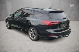Black Ford Focus 2022 in Kaunas, with an engine capacity of 1.50 L and mileage of 160 thousand km for 13673 €, photo 3 on AUTOMOTO.COM.LV