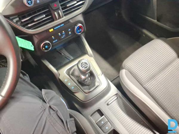 Black Ford Focus 2022 in Ventspils, with an engine capacity of 1.00 L and mileage of 159 thousand km for 9500 €, photo 7 on AUTOMOTO.COM.LV