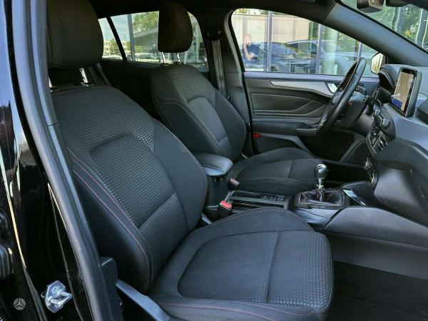 Melns Ford Focus 2022 Kauņa, ar dzinēja tilpumu 1.00 L un nobraukumu 178 tūkst. km par 11200 €, foto 8 vietnē AUTOMOTO.COM.LV