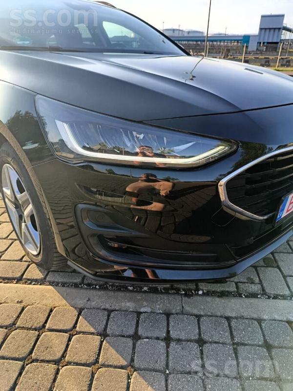 Black Ford Focus 2022 in Ventspils, with an engine capacity of 1.00 L and mileage of 159 thousand km for 8900 €, photo 7 on AUTOMOTO.COM.LV